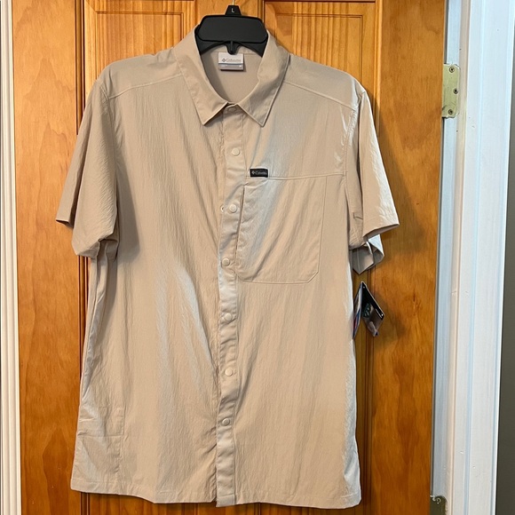 Columbia | Shirts | Cool Snap Buttons Zipper Chest Pocket Hidden Inside ...